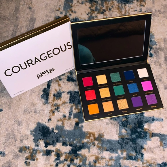 Red Aspen | Makeup | Artistry Eyeshadow Palette | Poshmark